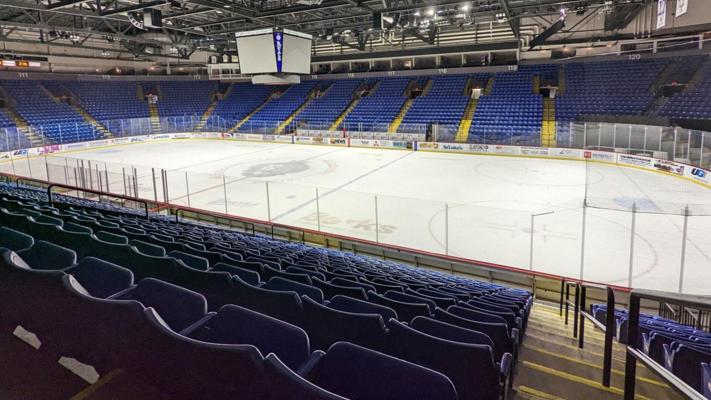 Winter Wonderland: Free ice-skating returns to Reading's Santander ...