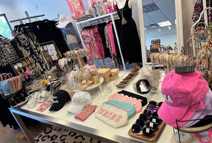Fashion retailer signs long-term lease, 4 more pop-up tenants coming ...