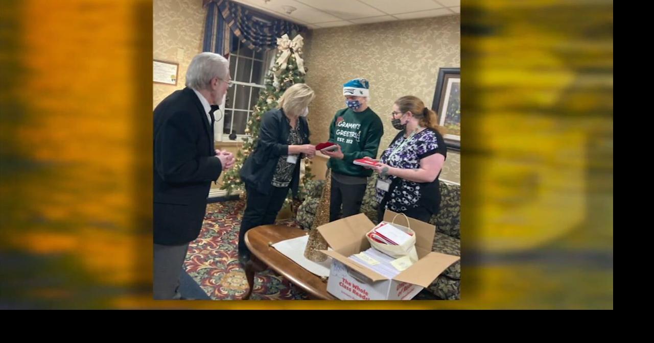 Teen starts 'Grammy's Greeters' to spread holiday cheer in the Lehigh ...