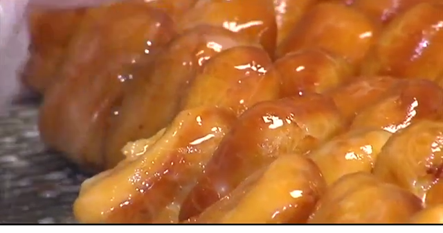 Easton Baking Company reopens, as customers wait in long lines to get ...