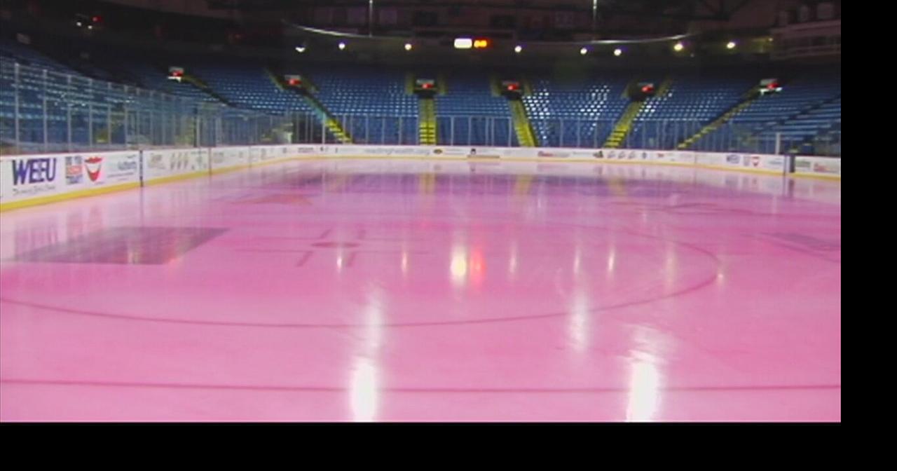Royals hosting unique Pink in the Rink event | Sports | wfmz.com