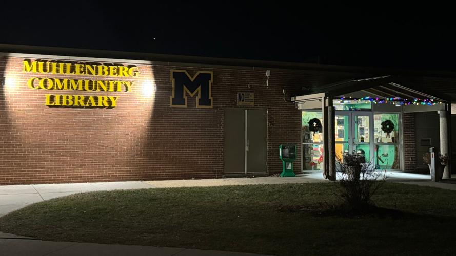 'Load up the kids': Muhlenberg holiday lights tour helps to support ...