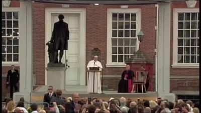 Pope Francis inspires thousands in attendance at Independence Hall ...