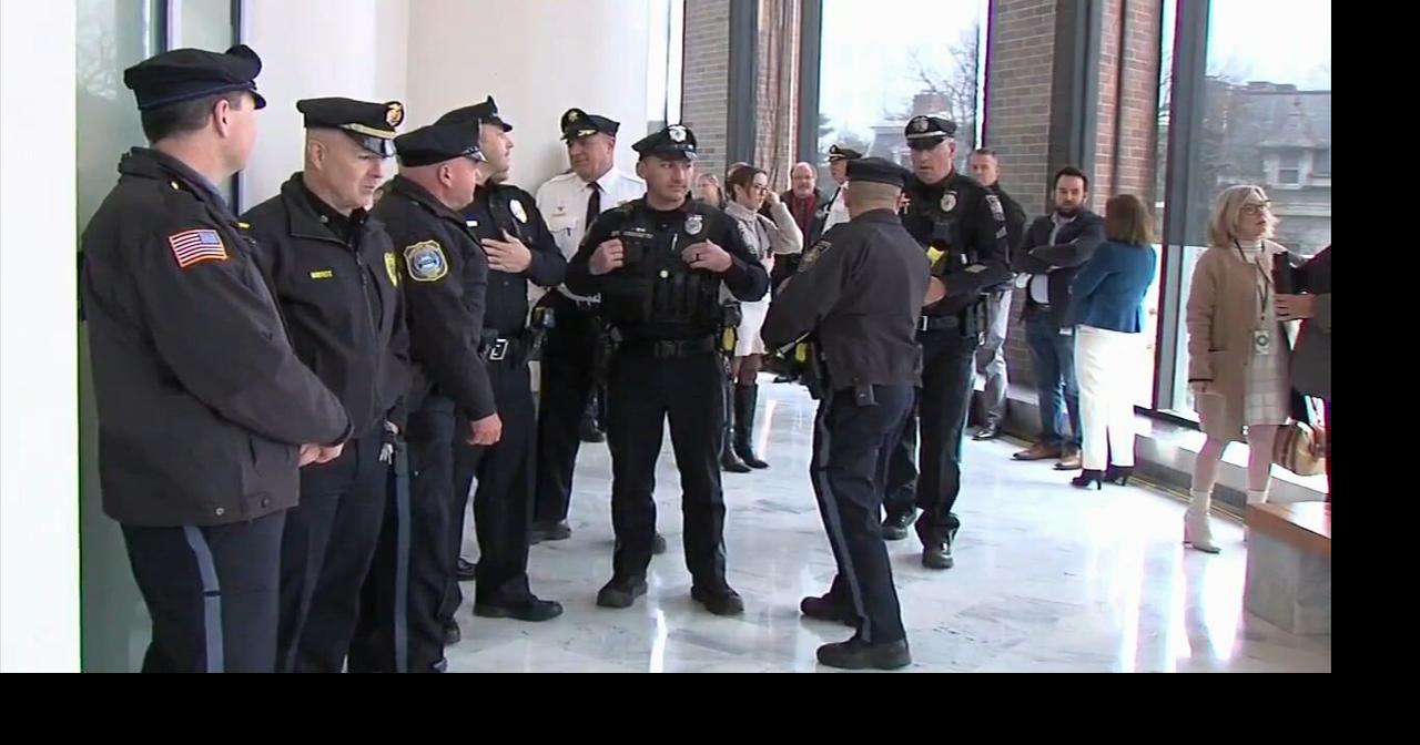 Project Blue Light honors fallen law enforcement officers in Bucks ...