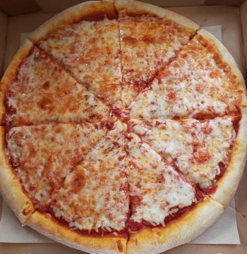 Seasoned chef launches Northampton County business, serving pizza ...