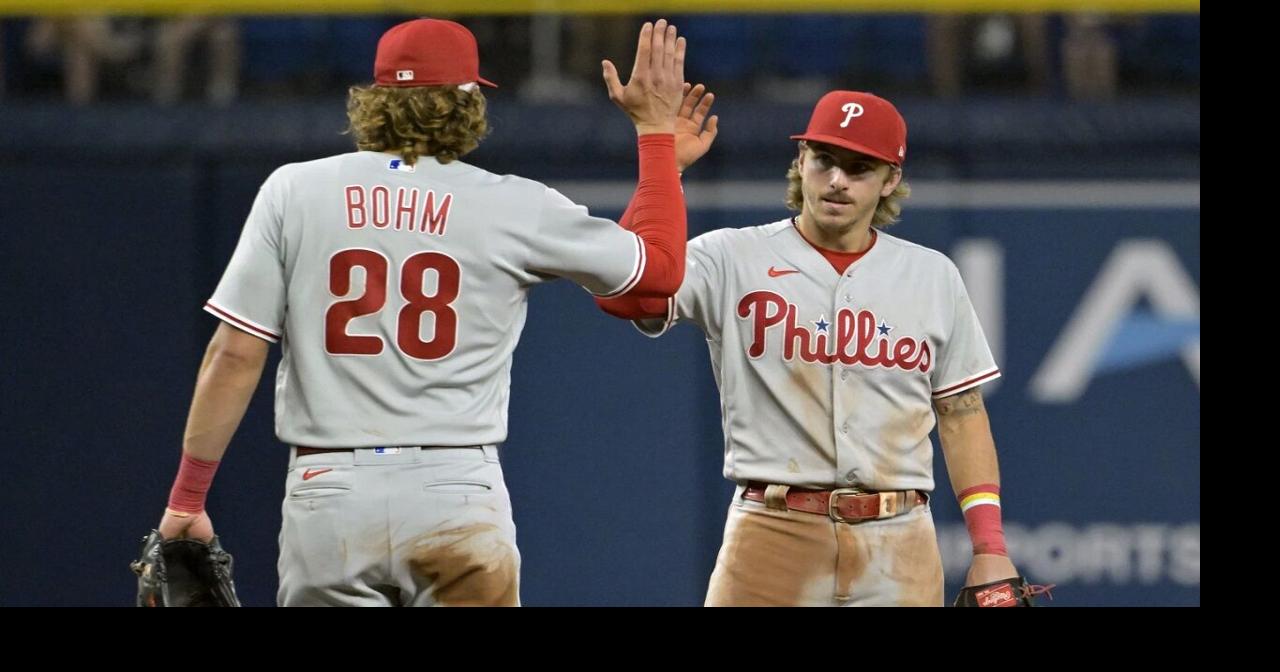 Phillies bang out 17 hits and extend road win streak with win over ...