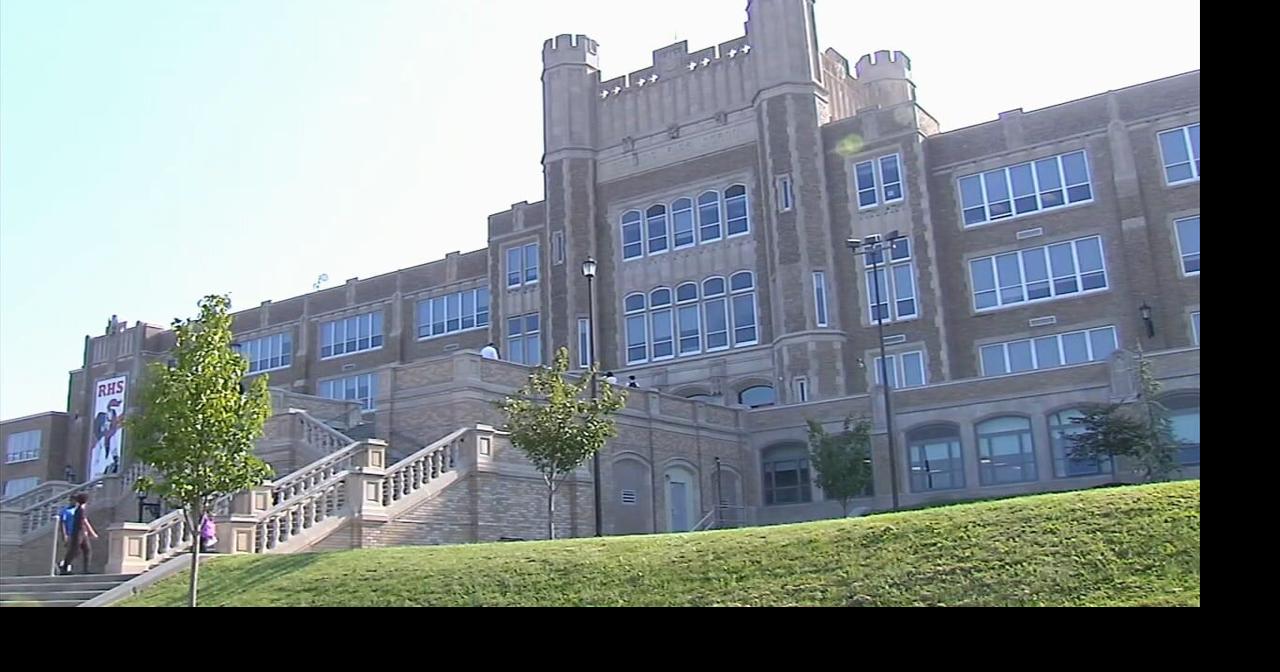 Reading School District kicks off 1st day | Berks Regional News | wfmz.com