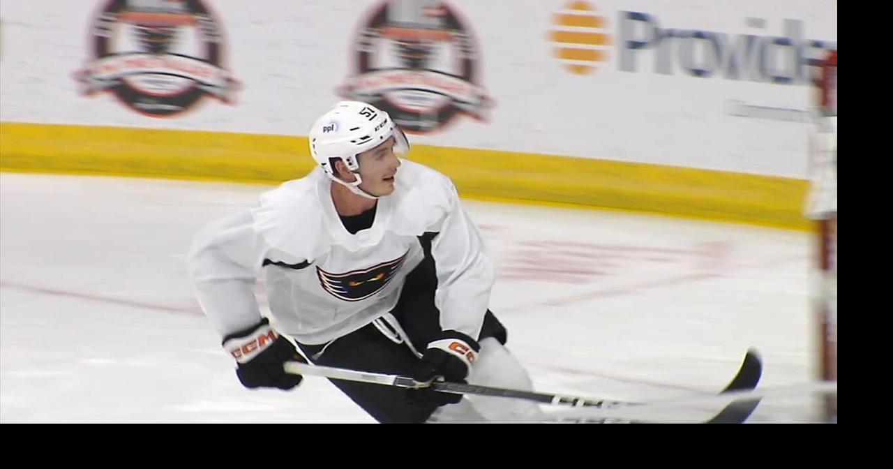 Mason Primeau, entusiasmado por su nuevo comienzo con los Phantoms ...