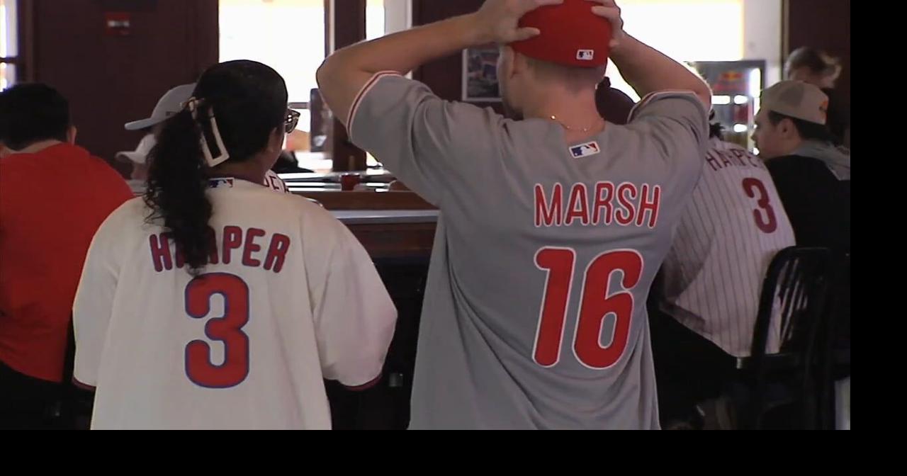 Phans gather at Xfinity Live to support Phillies in crucial game ...