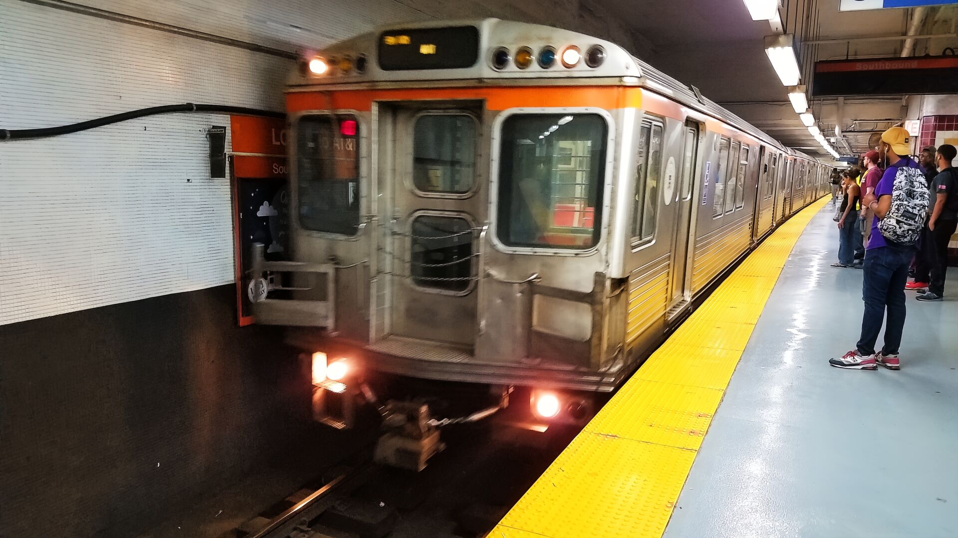 SEPTA adding extra service for fans headed to Sunday's Eagles game ...