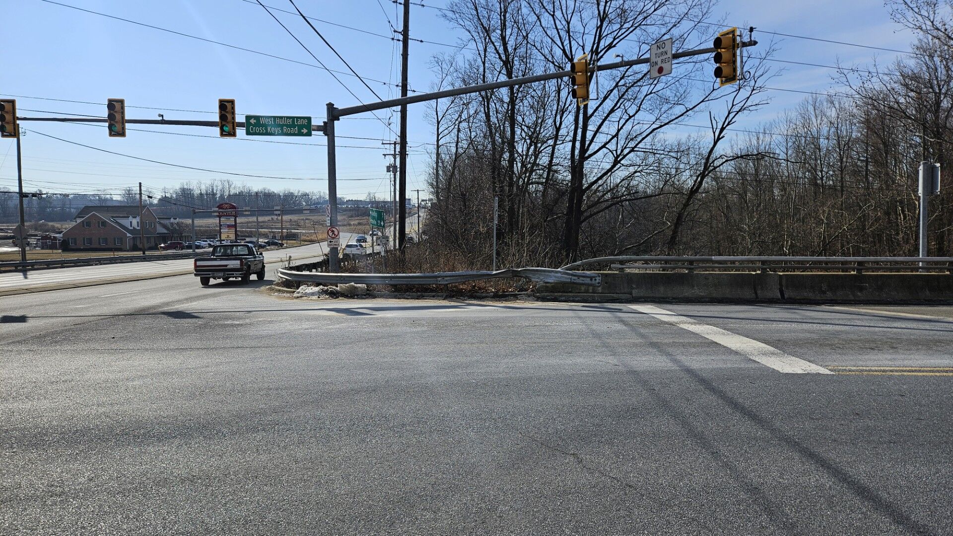 Teen leads cops on chase in stolen car, crashes into bridge, police say ...