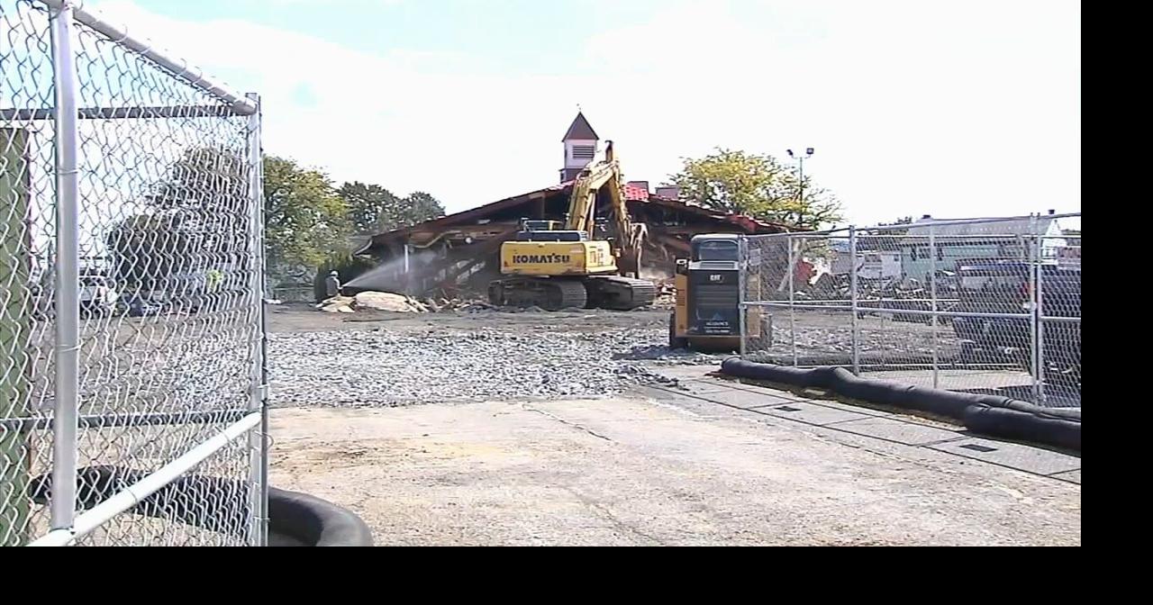 Crews tear down former Dempsey's restaurant at Westgate Mall in ...