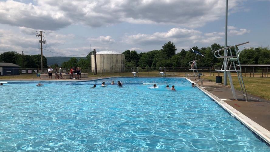 KeyBank celebrates 32nd annual ‘Neighbors Make the Difference Day ...