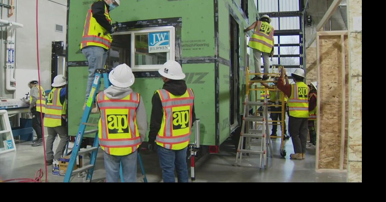 Students build 'tiny homes' for foster children | Good News | wfmz.com