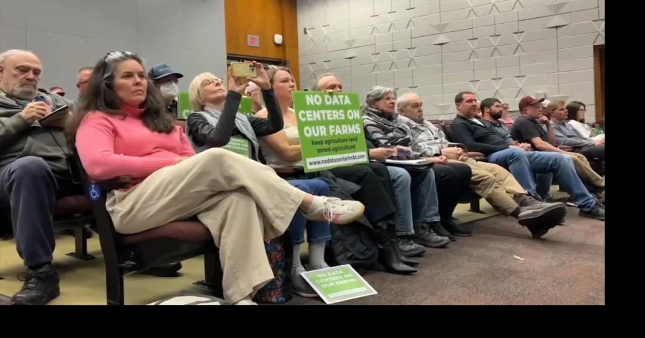 'We will fight until the end': Lower Mt. Bethel residents pack data ...