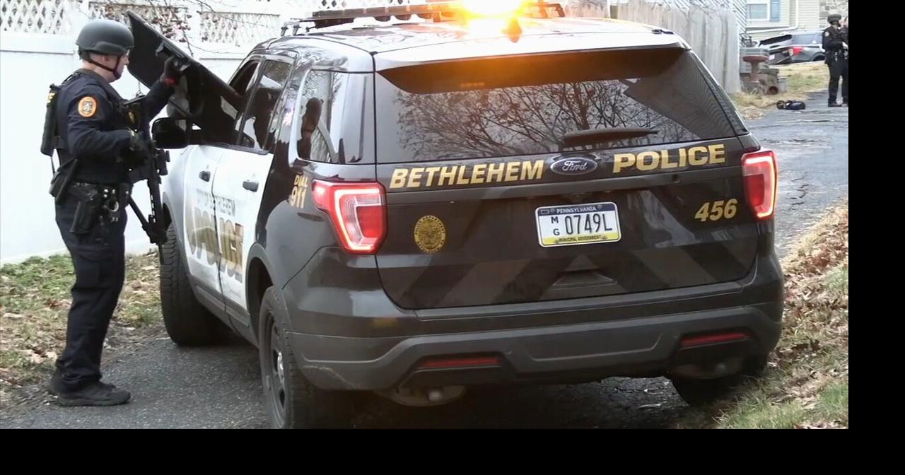 Standoff at home in Bethlehem draws officers with long guns | Video ...