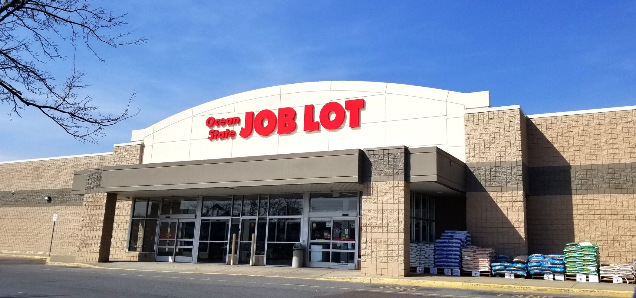 'Can't wait to see everyone!': Discount retailer to host grand opening ...