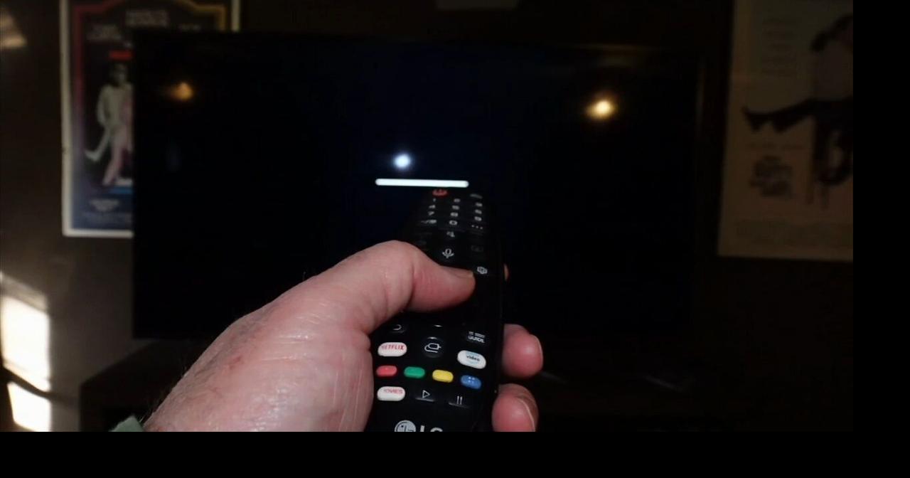 What the Tech? Streaming wars: Hulu Live vs. YouTube TV | What The Tech ...