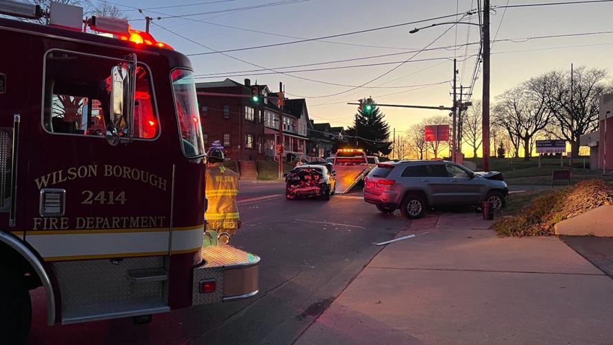 Police: Man arrested after 3-vehicle crash that injured 2, including ...