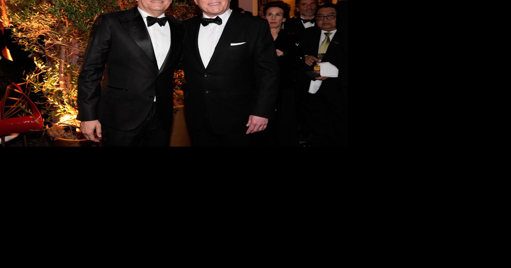 Netflix revises its offer for Warner Bros. Discovery to make it an all ...