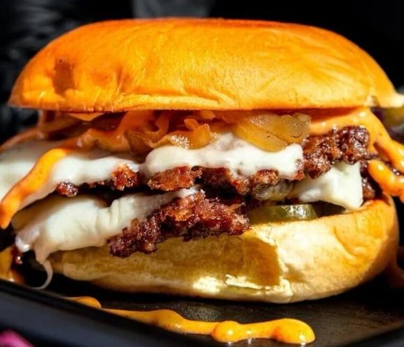 Eat, Sip, Shop: Hit smash burger concept beefing up footprint with 1st ...