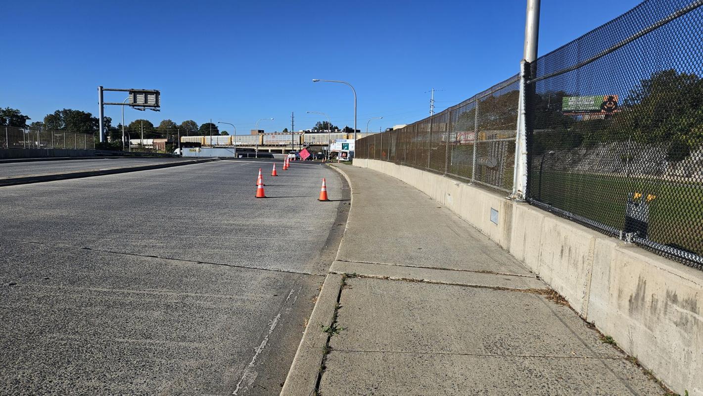 Man who jumped from bridge dies; 422 closed for hours | Berks Regional ...