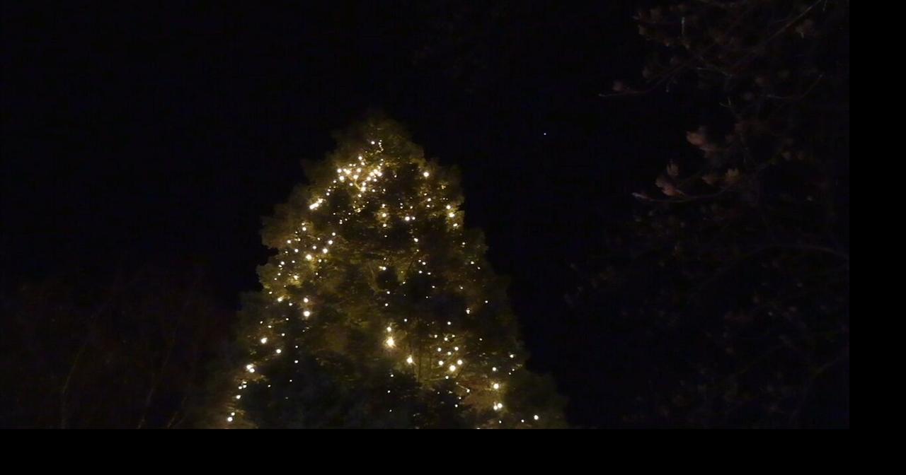 Nazareth lights Christmas tree | Lehigh Valley Regional News | wfmz.com