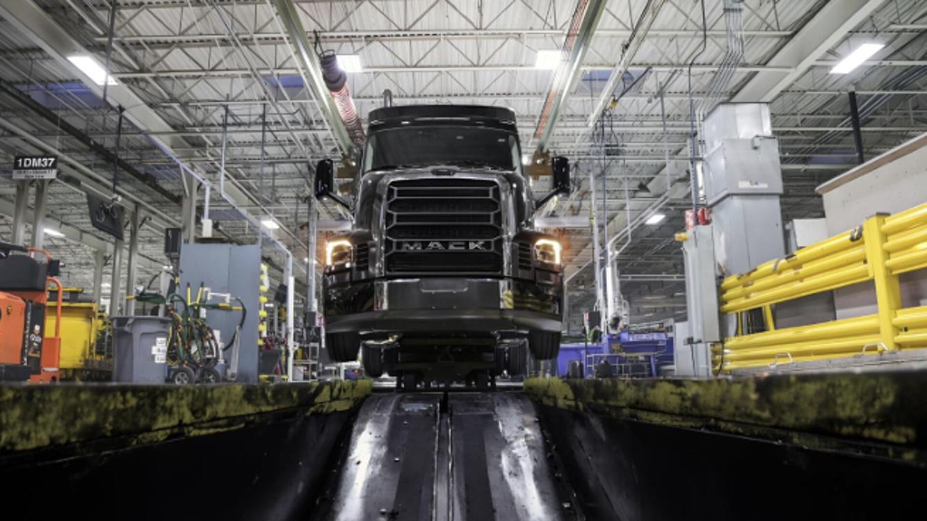 New Mack Truck rolling off Lehigh Valley assembly line | Business News ...