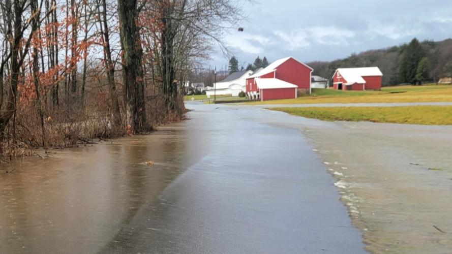 Flooding slows traffic on parts of Route 309, traps cars in N ...