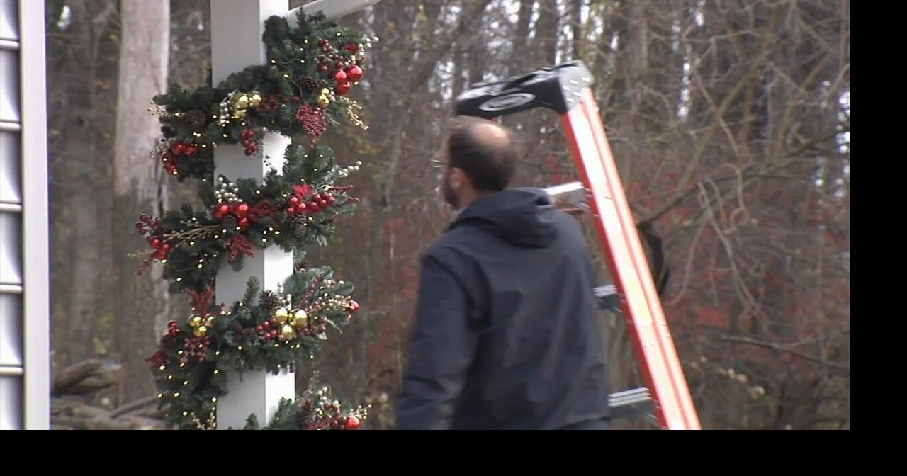 Homeowners look to pros to avoid holiday-decorating injuries ...