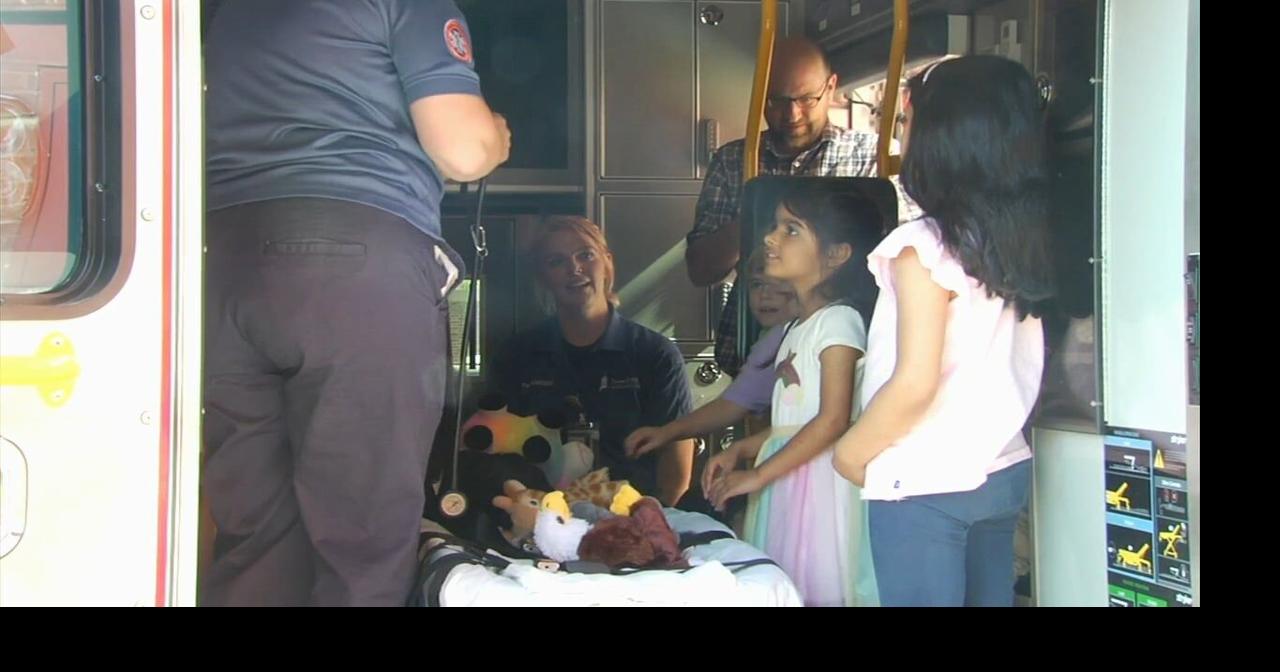EMTs teach kids about ambulance care through teddy bear checkups | Good ...