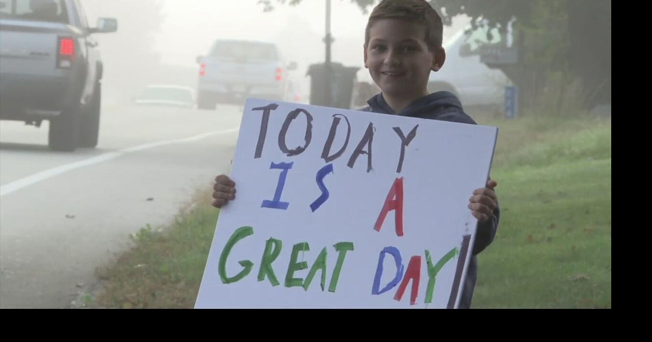 Boy spreads kindness with signs to strangers | Good News | wfmz.com