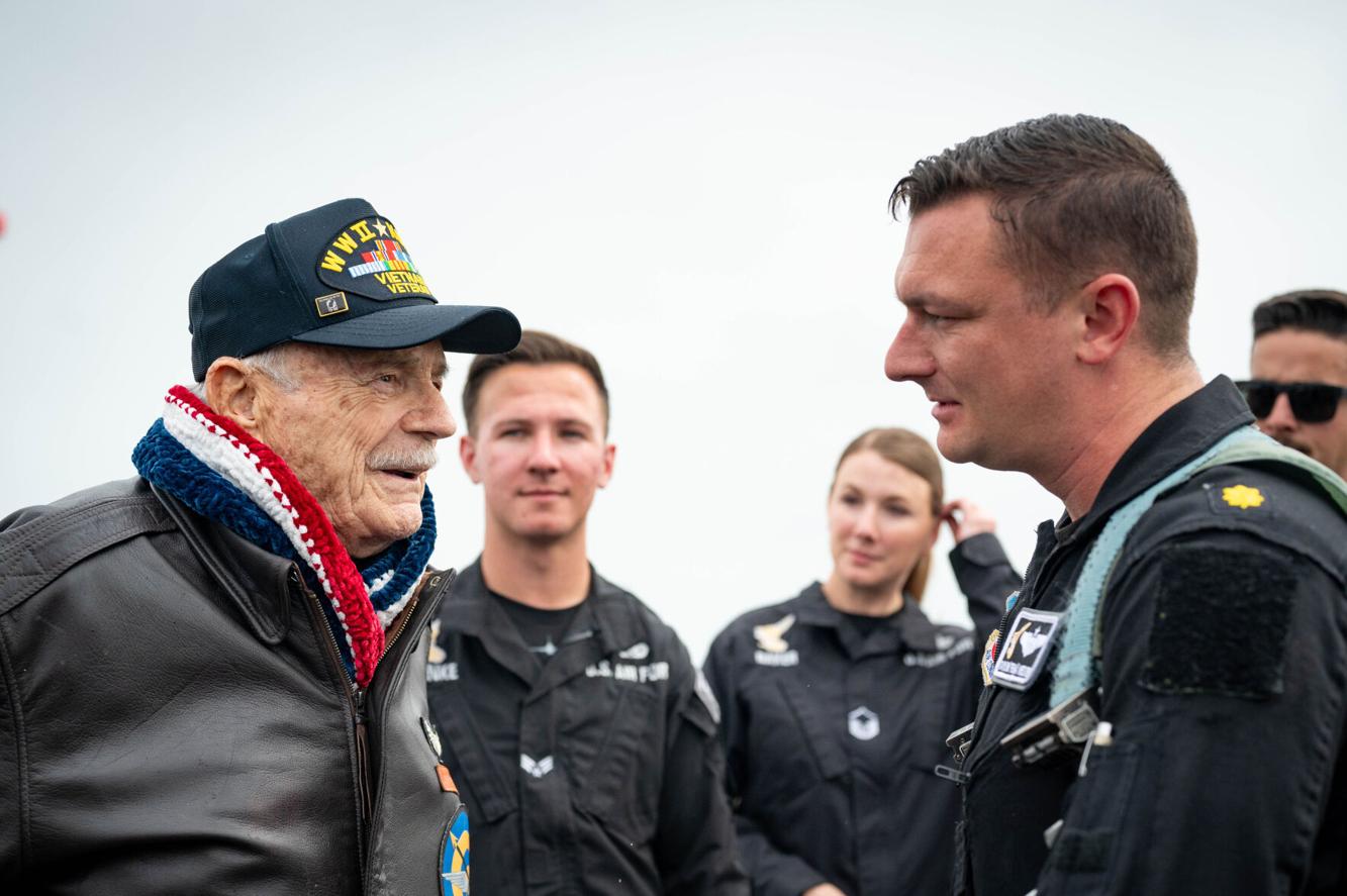 VIDEO, PHOTOS: Berks native leads F-16 Viper Demo Team | Berks Regional ...