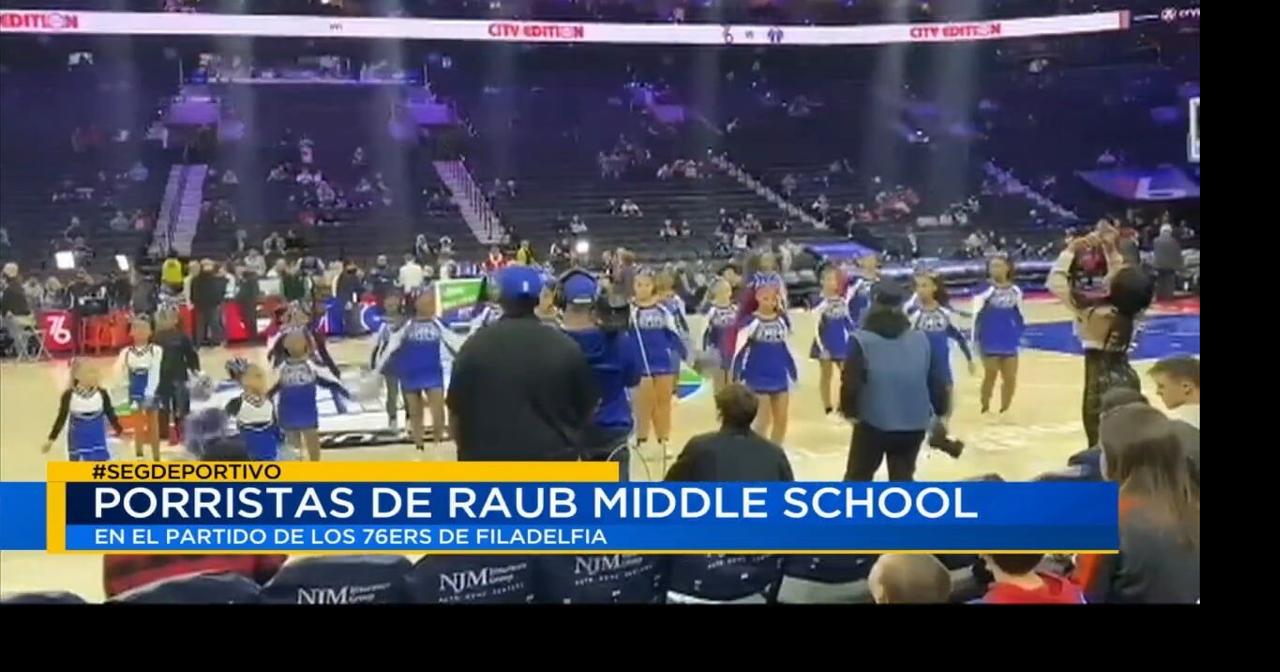 Porristas de Raub Middle School animan en el Wells Fargo Center de los ...