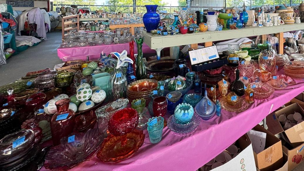 'Fighting cancer with style': Annual sale raises money for cancer ...