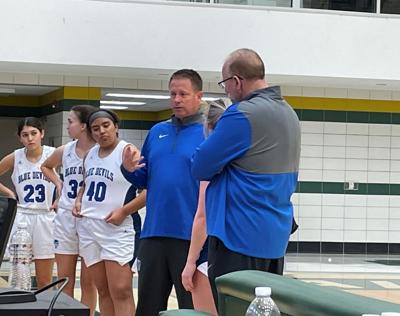QHS girls bounce back in big way | Sports | whig.com