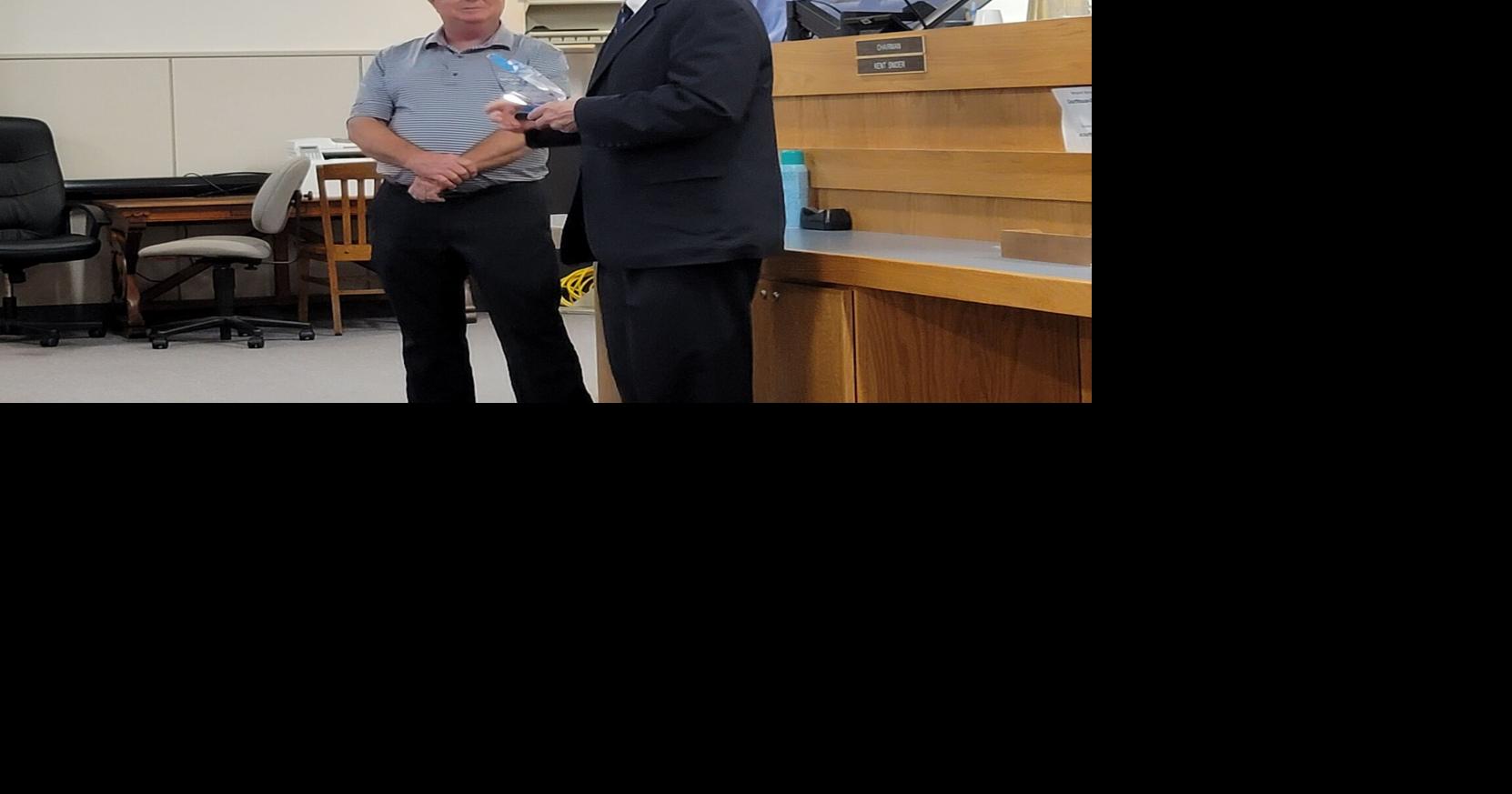 Adams County election judges receive pay raise | Local News | whig.com