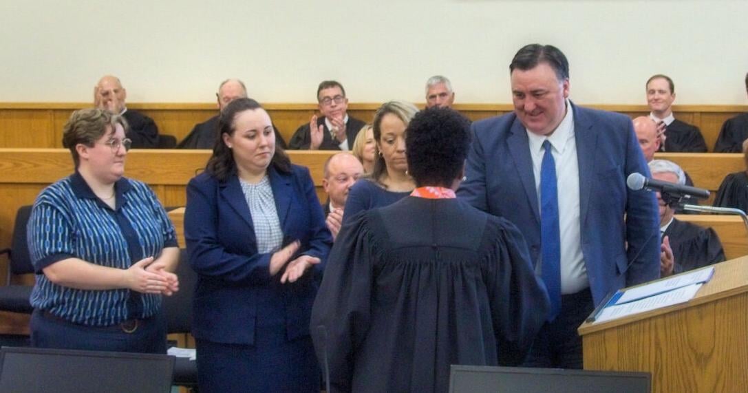 Accustomed to challenges, Pratt becomes newest circuit judge | Illinois ...