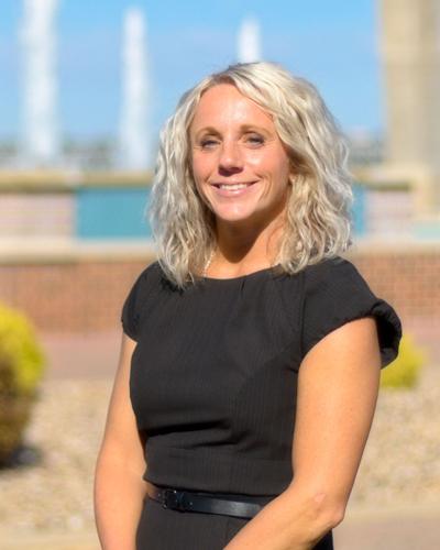 20 under 40: Dr. Elizabeth Monroe | 20 Under 40 | whig.com