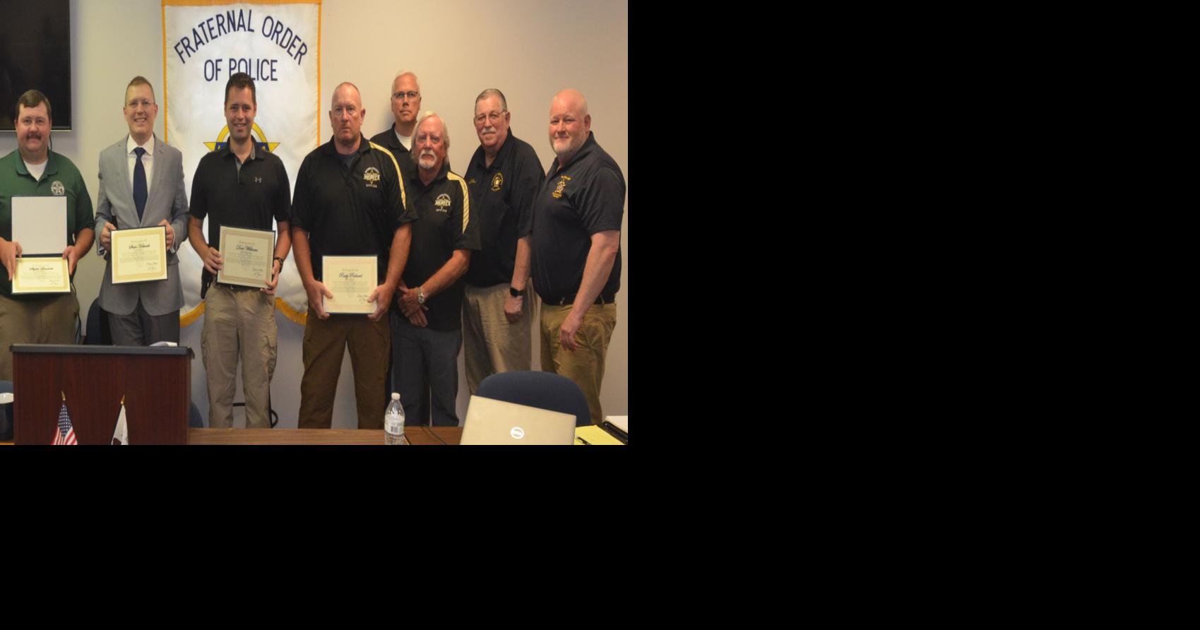 Illinois FOP honors officers for their roles in arrest, rescue | Local ...
