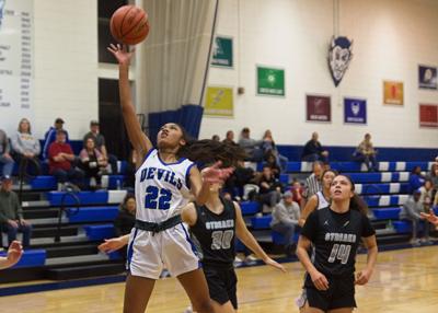 QHS girls win fourth straight | Sports | whig.com