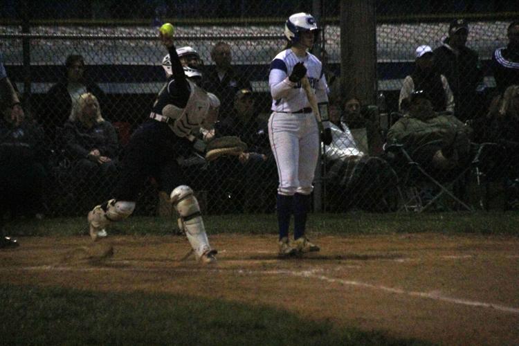 Raiders break through in third inning to defeat Devils | Sports | whig.com