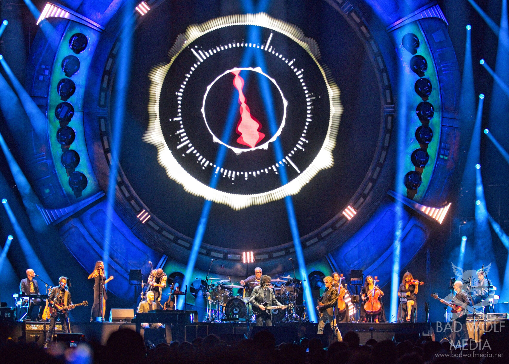 Jeff Lynne's ELO makes sold-out stop in St. Louis on the 'Over and Out ...