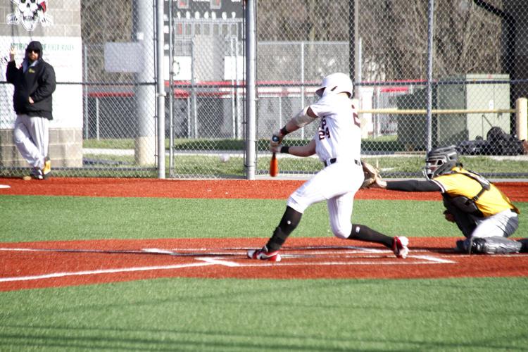 Pirates continue hot streak, grind out win over Fulton | Sports | whig.com