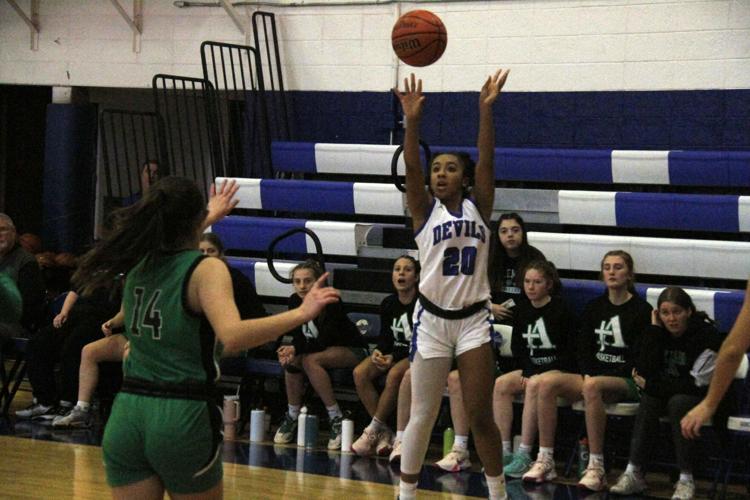 Dominant Defense: Quincy stifles Alleman in rebound win | Sports | whig.com