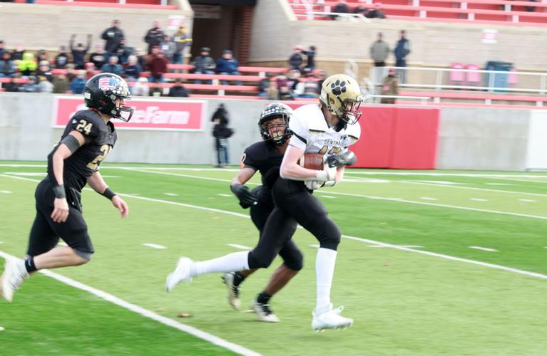 Photo Gallery: Camp Point Central Panthers win state championship ...