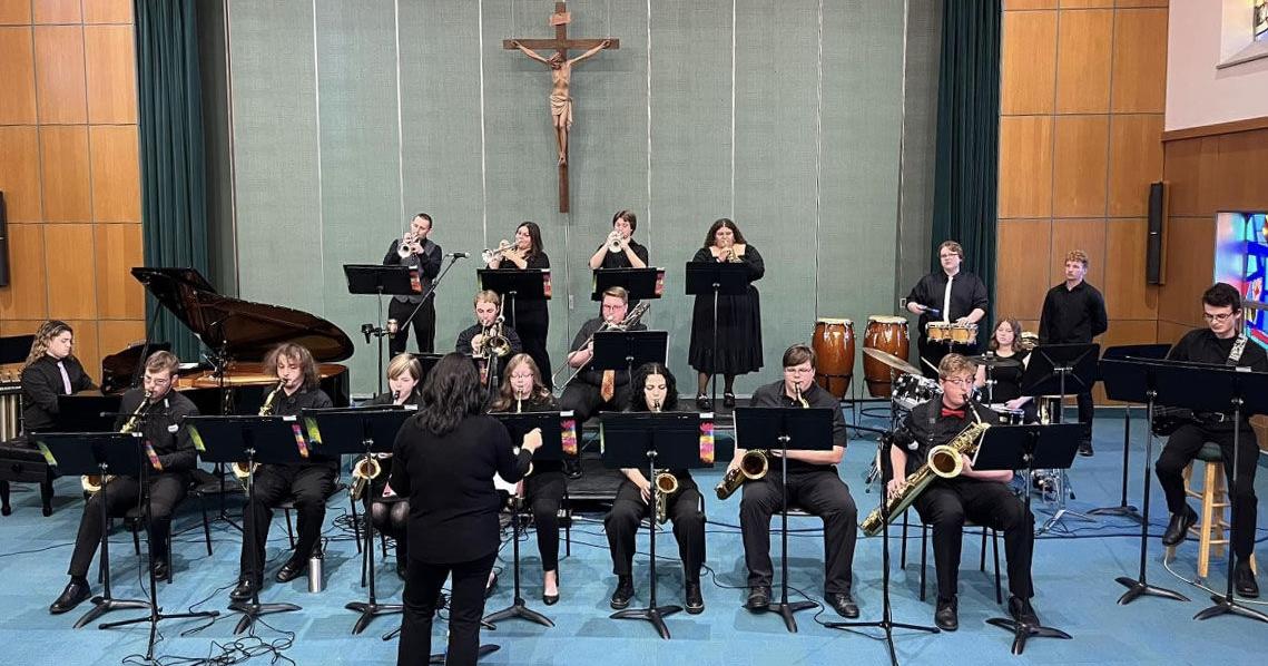 Hawk Express Jazz Band hosting spring concert on Sunday | Music | whig.com