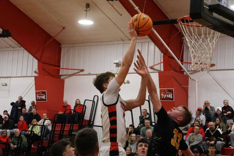 Dunk and Swat: Knowles sets the tone for Titans in win over Central Lee ...