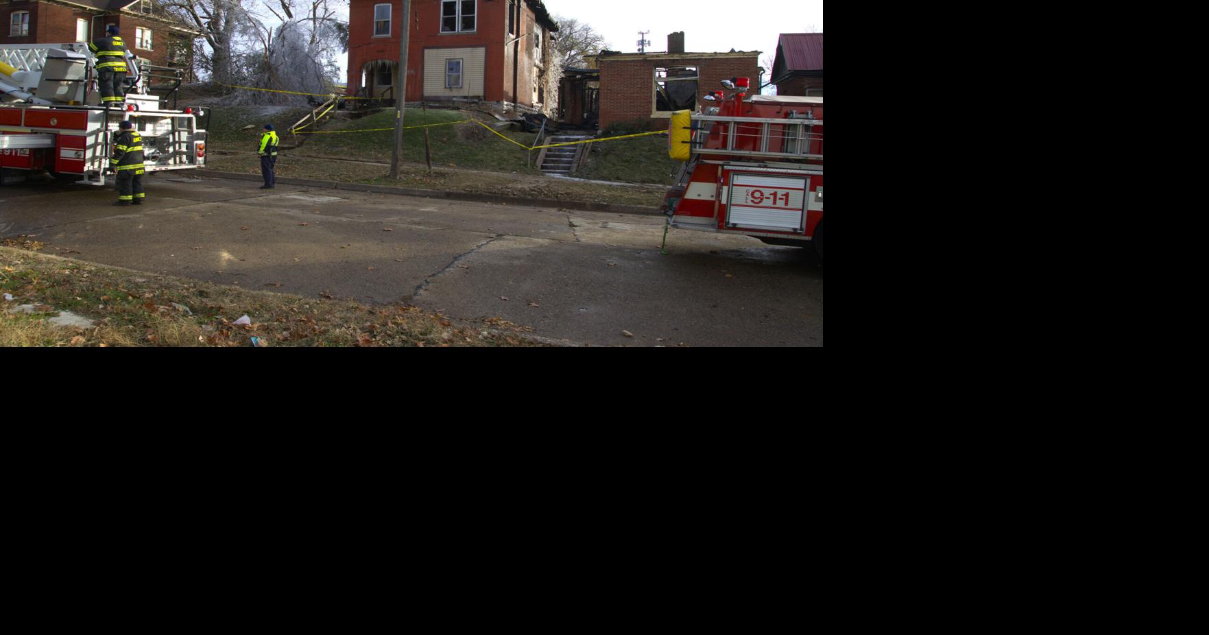 Firefighters battle four-alarm fire on Quincy's northwest side | Police and Courts | whig.com