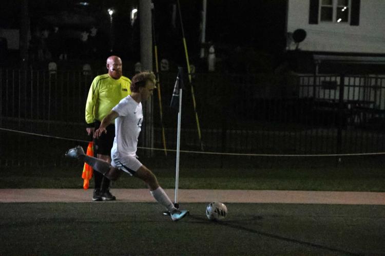 Blue Devils top Raiders behind Parkhill's goal to split season series ...